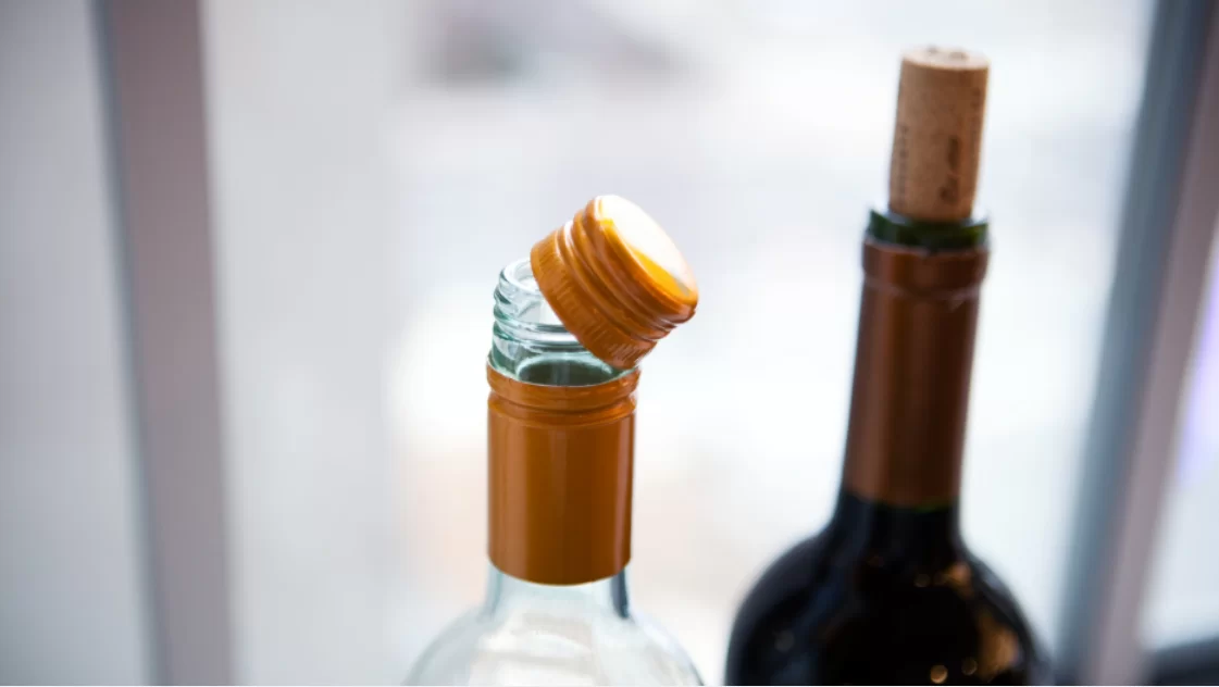 Types of Bottle Closures: Caps, Corks & Lids Explained - TP Glass ...
